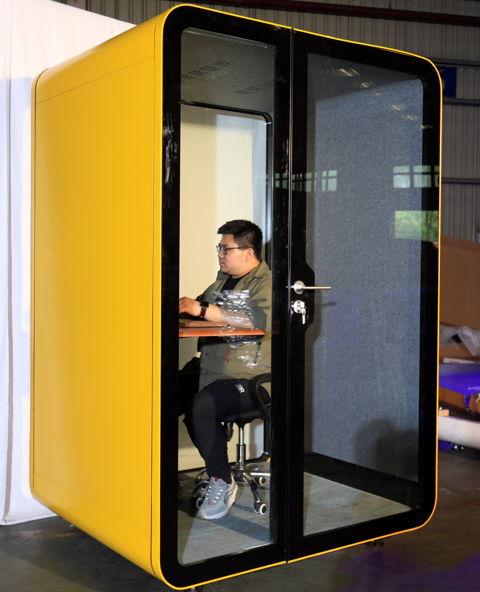 Office phone booth, meeting pods, acoustic solution – TFT Office Trend